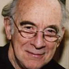 Список и рейтинг фильмов актера Roger Brierley на CUB