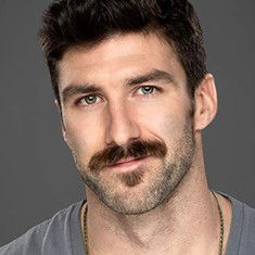 Список и рейтинг фильмов актера Tyler Roy Roberts на CUB