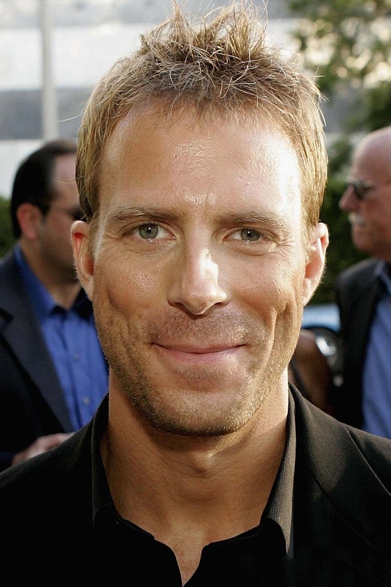 Список и рейтинг фильмов актера Daniel Travis на CUB